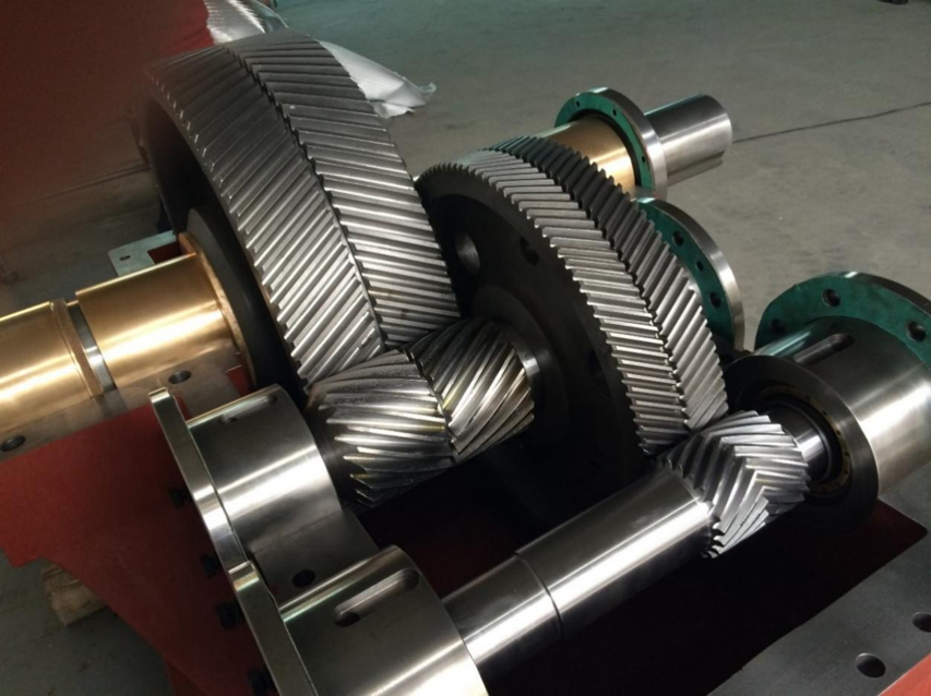 Herringbone Gear Reducer - DEZHOU L&A PETROLEUM MACHINERY CO.,LTD